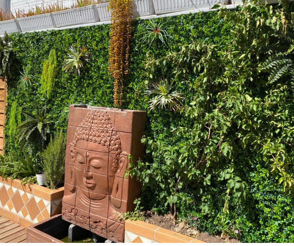 Creatividad en alturas: Jardín vertical artificial como elemento ...